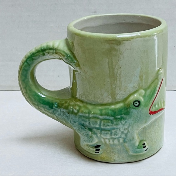 Kitchen | Vintage Alligator Crocodile Mug Cup Iridescent Brazil Tail ...